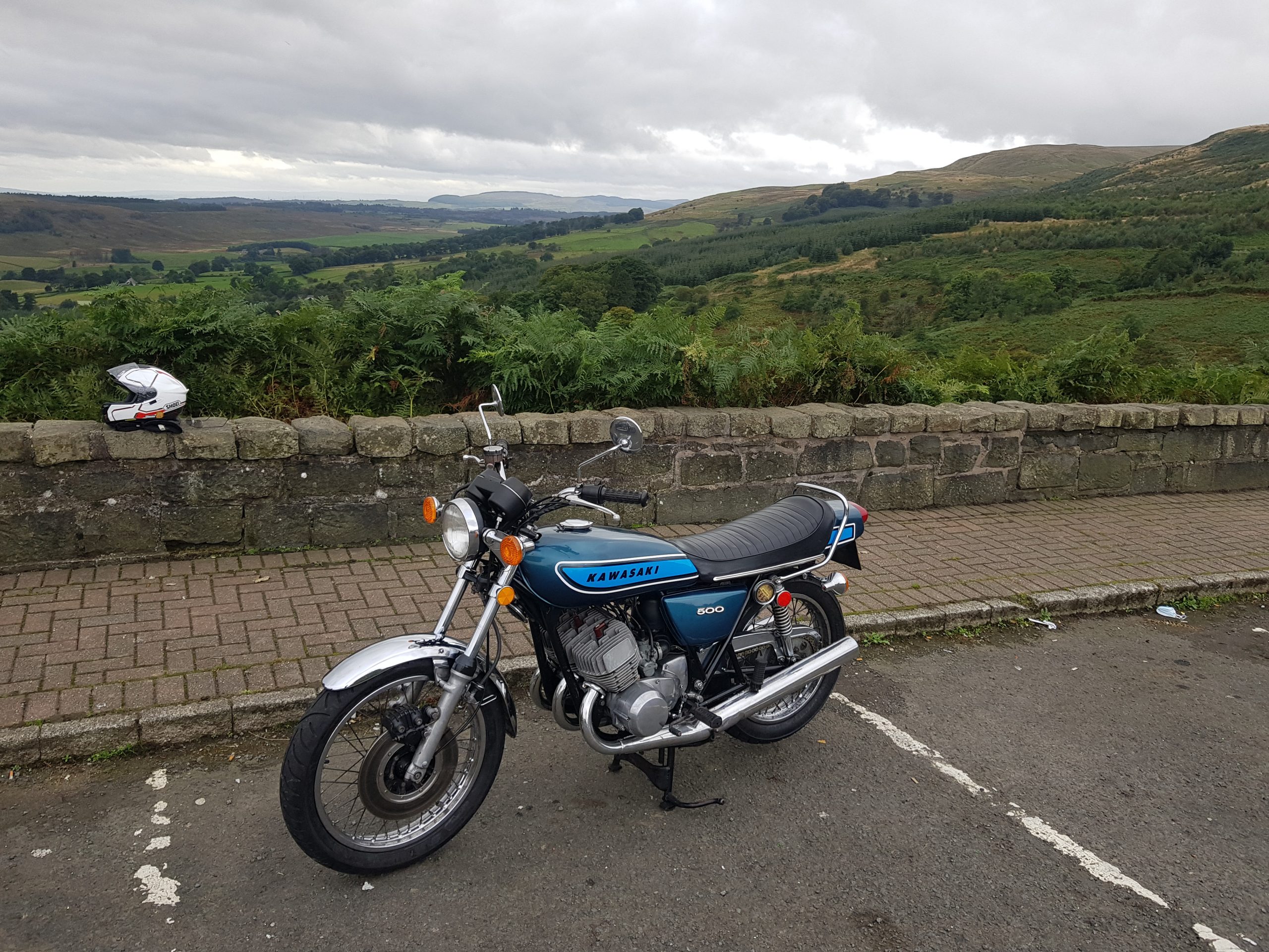 Kawasaki H1F 500 triple – Hugh Adams Motorcycles